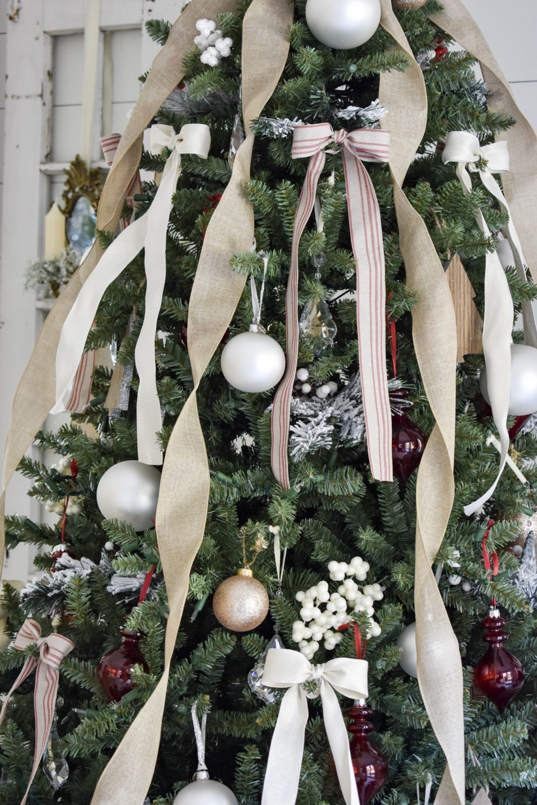 A Simply Fancy Christmas Tree - Jaclyn James Company