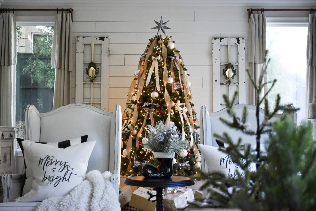 A Simply Fancy Christmas Tree - Jaclyn James Company